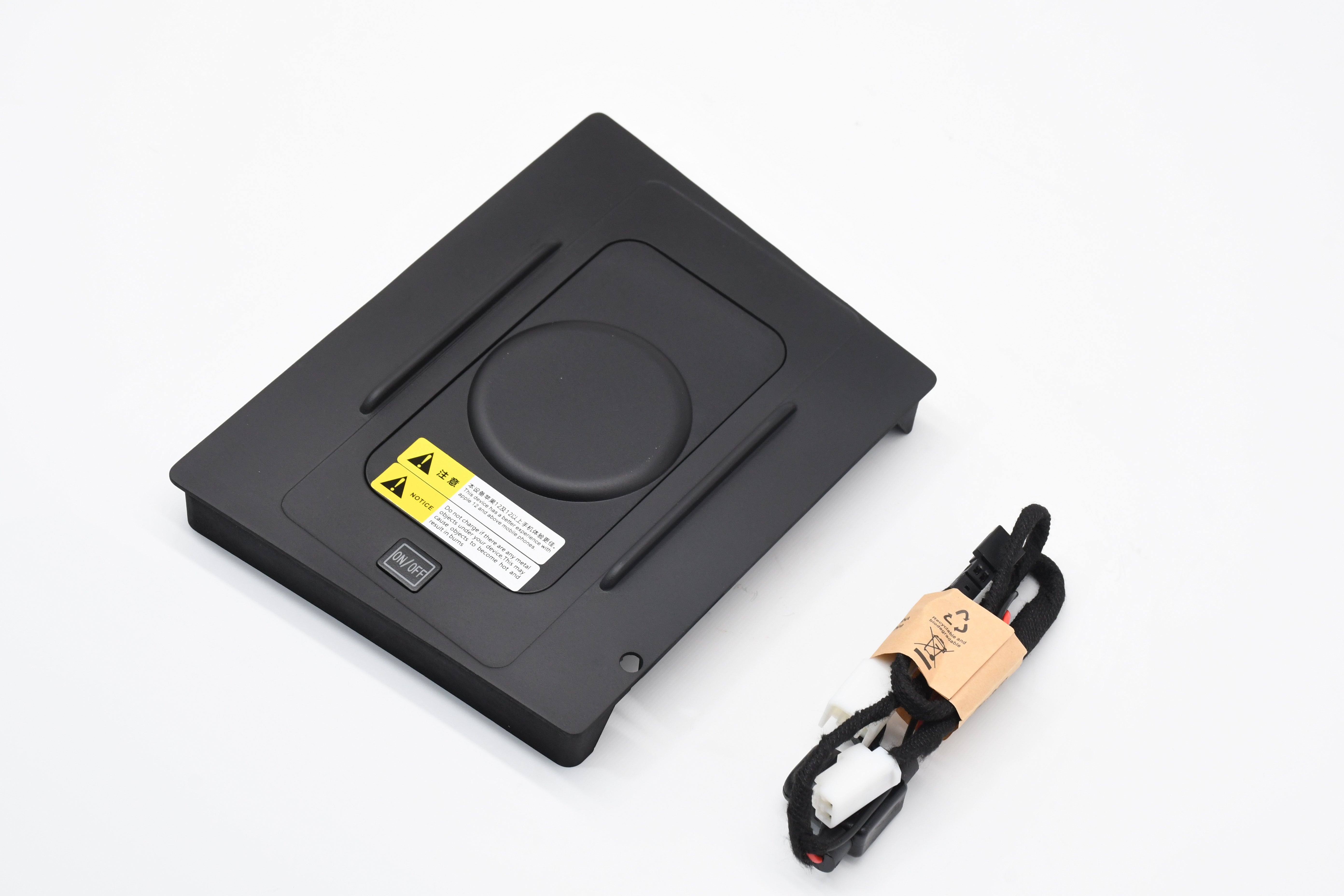 X-Decibel Wireless Charger for Toyota Innova Crysta MAGSAFE) – CARPLUS