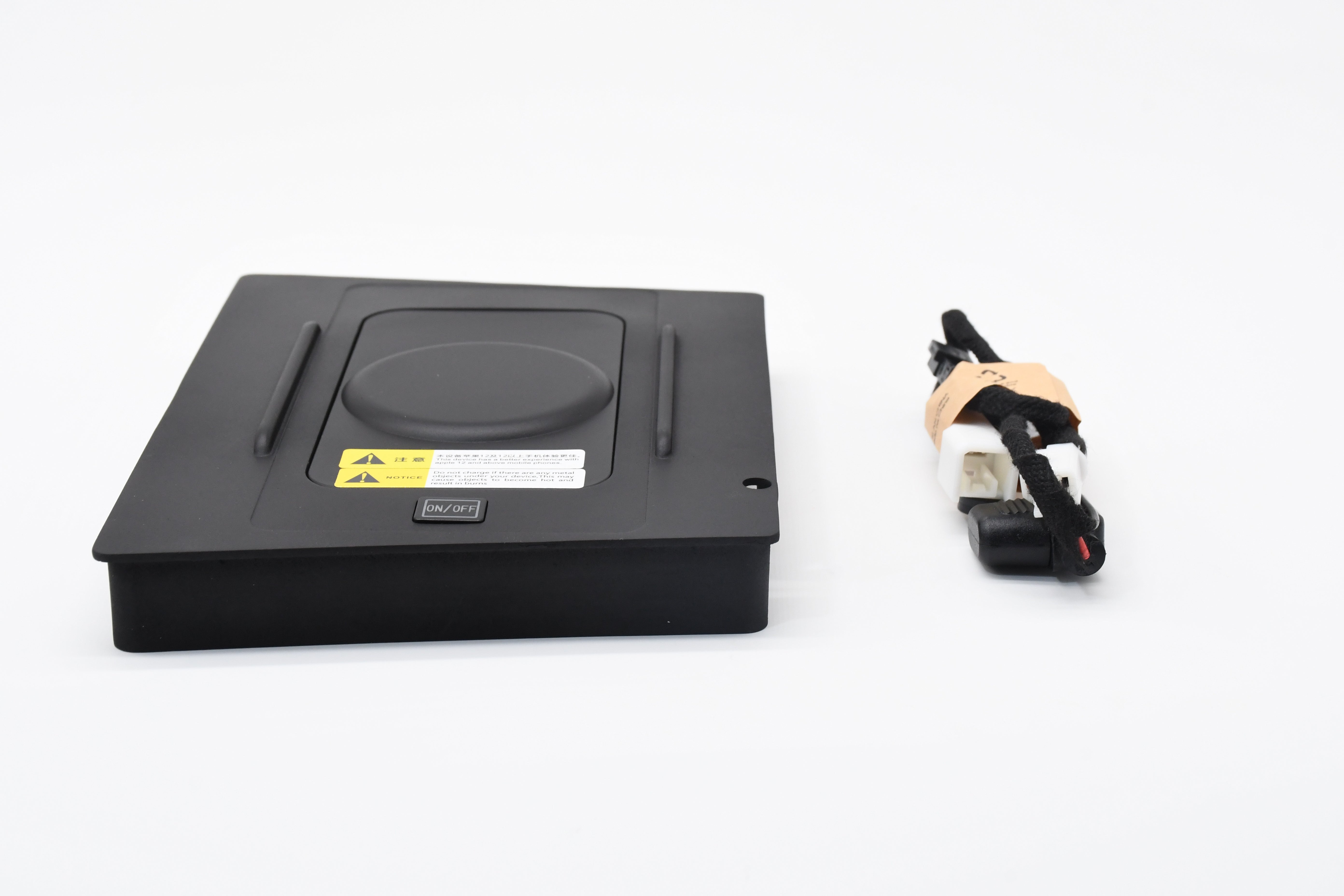 X-Decibel Wireless Charger for Toyota Innova Crysta MAGSAFE) – CARPLUS
