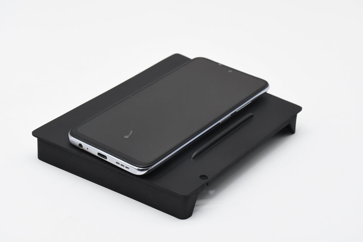 X-Decibel Wireless Charger for Toyota Innova Crysta – CARPLUS