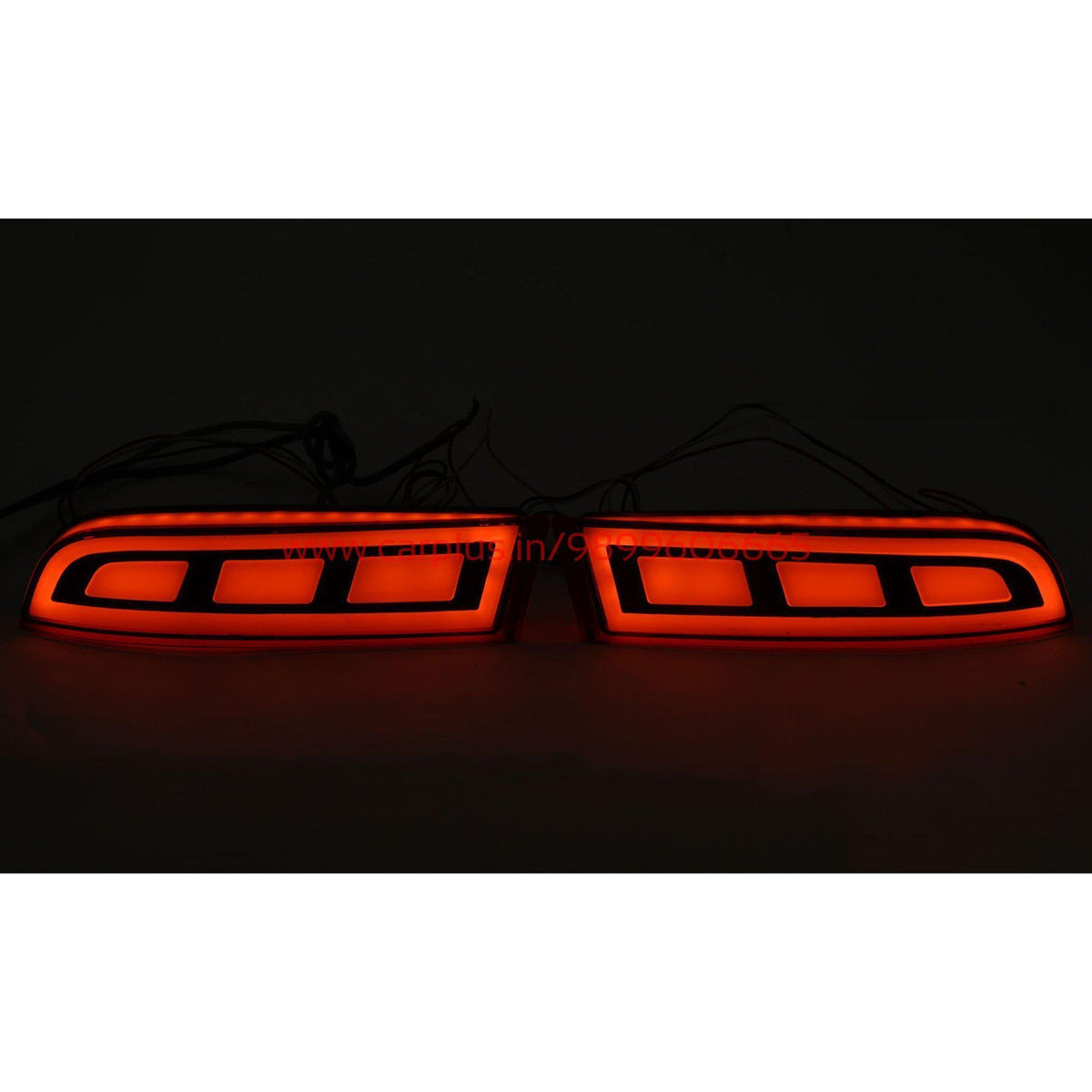 KMH Rear Bumper Reflector For Honda WRV (1st GEN) – CARPLUS